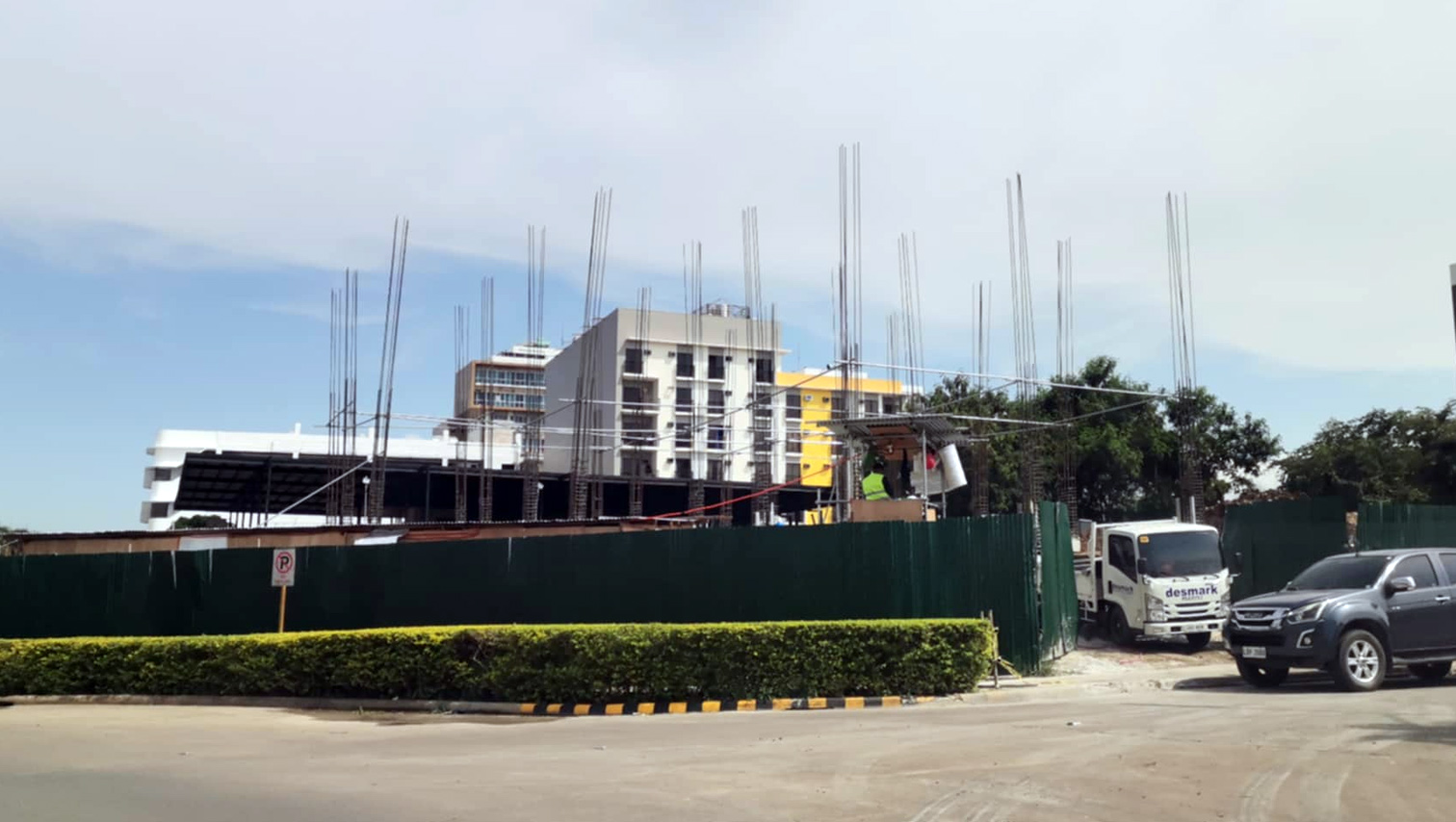 PROJECT WATCH: Desmark Uptown now rising - PROGRESS WATCH: Metro ...